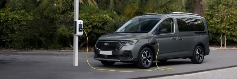 Ford Grand Tourneo Connect PHEV - Tripod Mobility